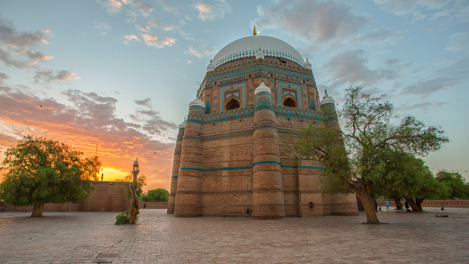 Cheap flights to Pakistan from £474 | Pakistan flights with Netflights